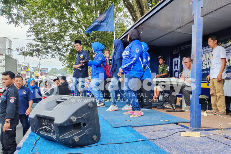 Tadatodays.com | KPU Jember Nobar Peluncuran Tahapan Pemilu 2024