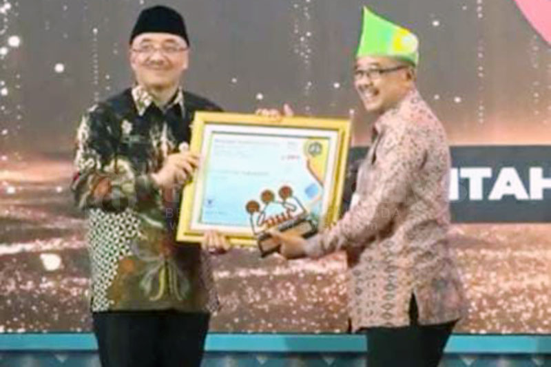 Tadatodays.com | Jember Dianugerahi Penghargaan Utama dalam BKN Award 2023 Tadatodays.com | Jember Dianugerahi Penghargaan Utama dalam BKN Award 2023
