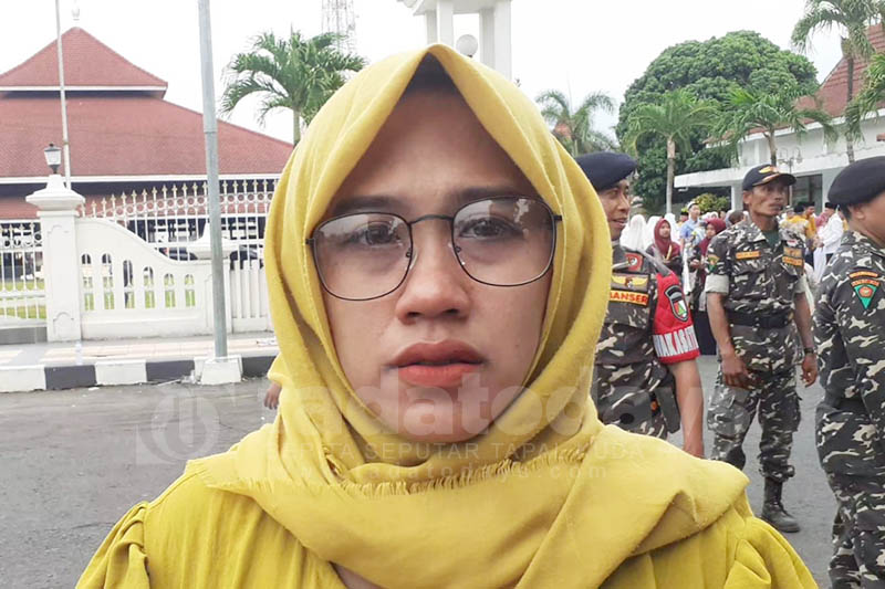 Tadatodays.com | Tangis Haru Keluarga Melepas Keberangkatan Calon ... Tadatodays.com | Tangis Haru Keluarga Melepas Keberangkatan Calon ...